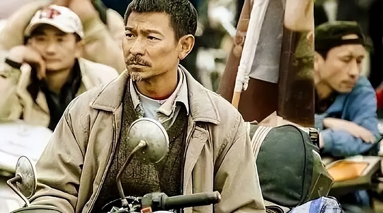 Sun Haiyang posted old photos and recalled the past, and compared ...