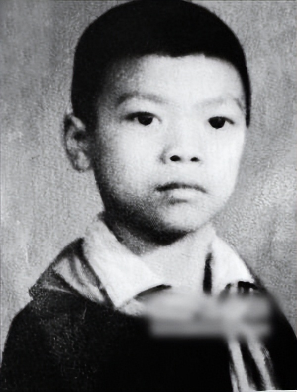 He has worked chores, has been divorced, but he can marry Xu Fan ...