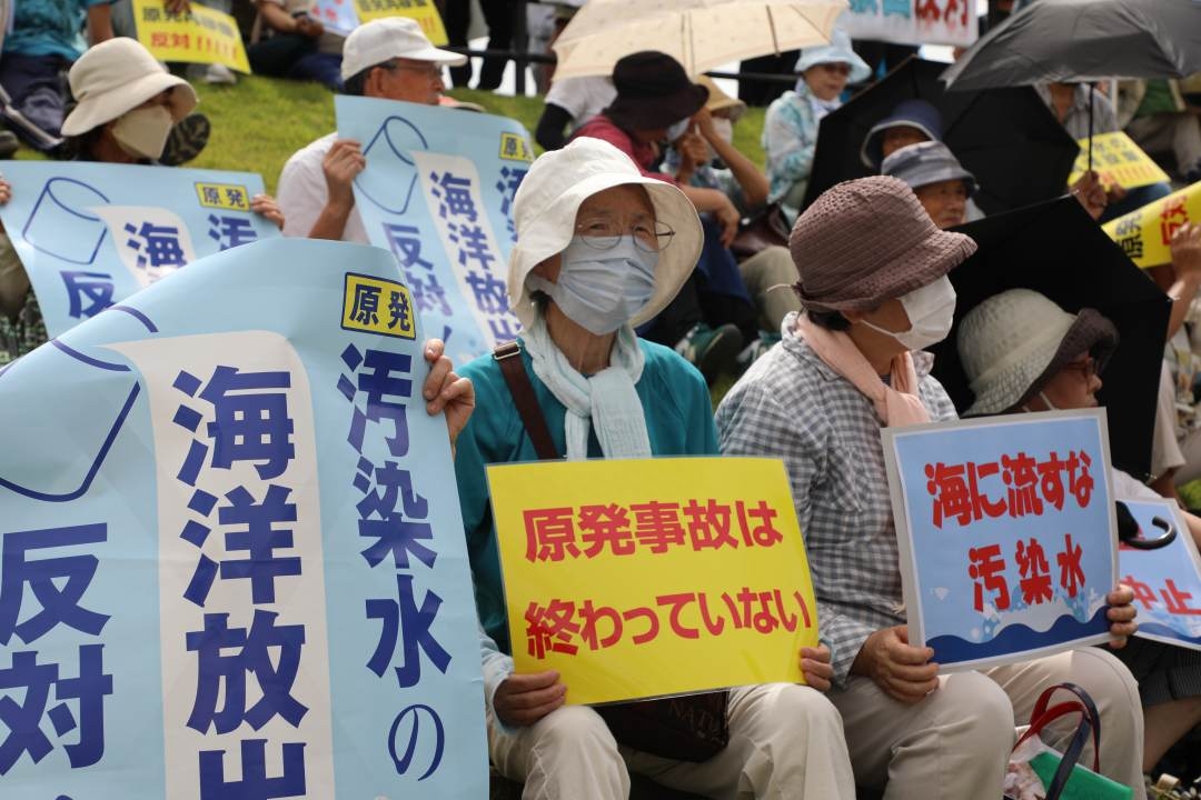 Protests erupt at the largest local port in Fukushima, Japan - iMedia
