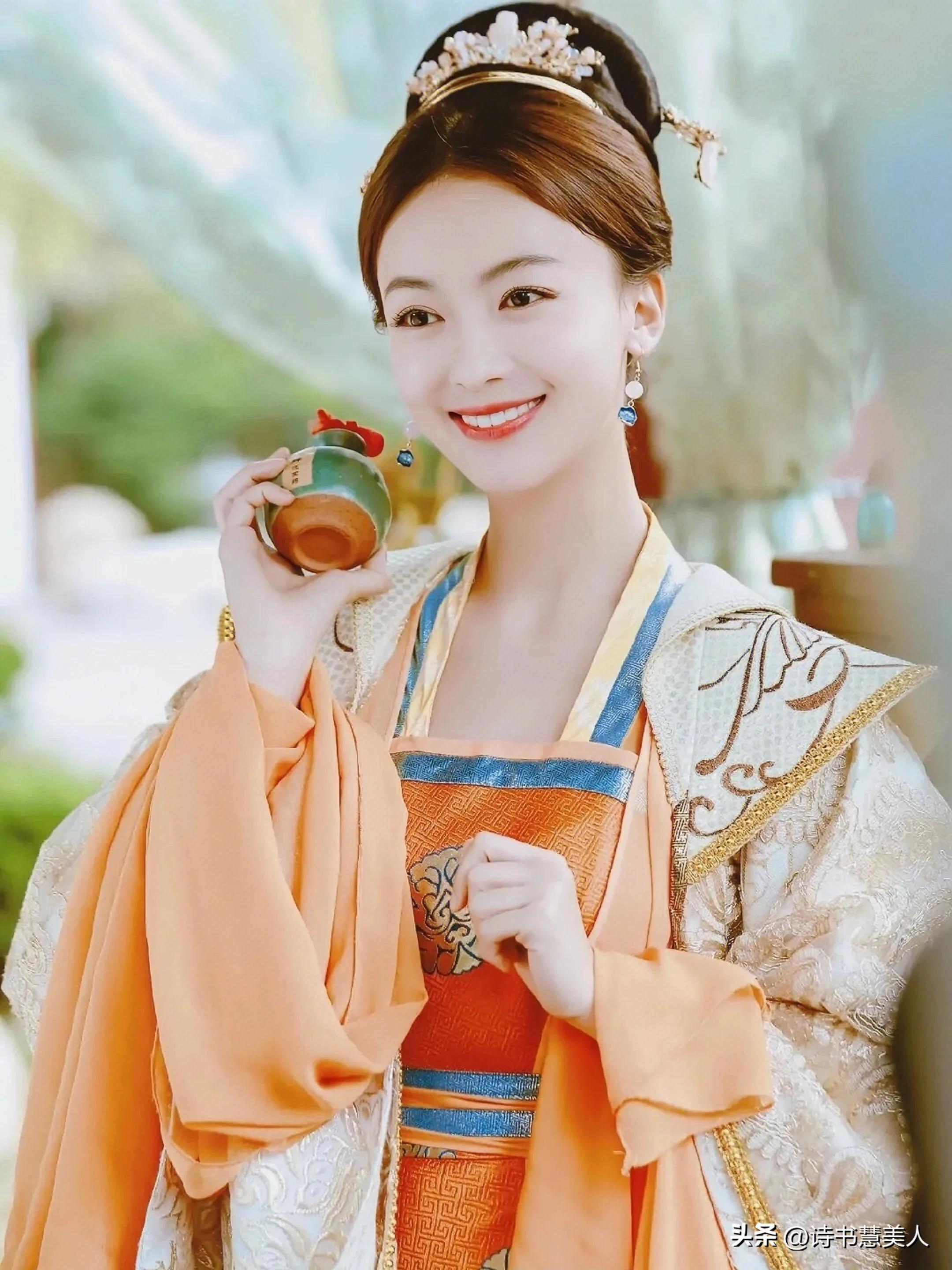 Wu Jinyan: Looks like a ballet girl, with a slender figure and ...