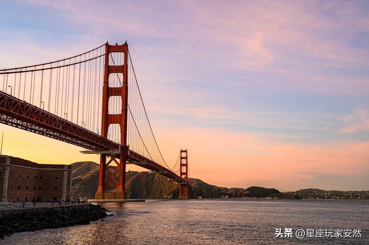 A sign that loves simply and without nostalgia values sincerity most ...