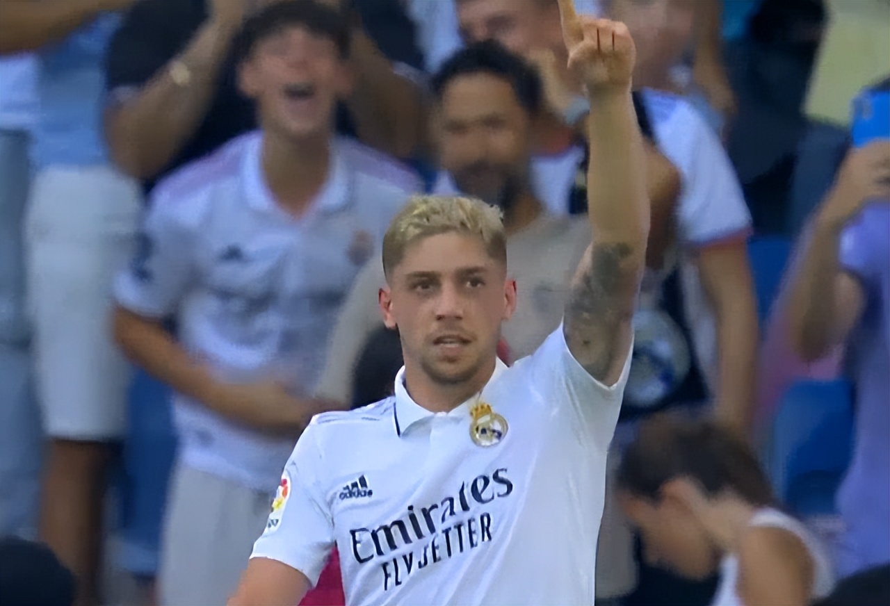 Real Madrid's stunning 1 goal: The 24-year-old star made a long ...