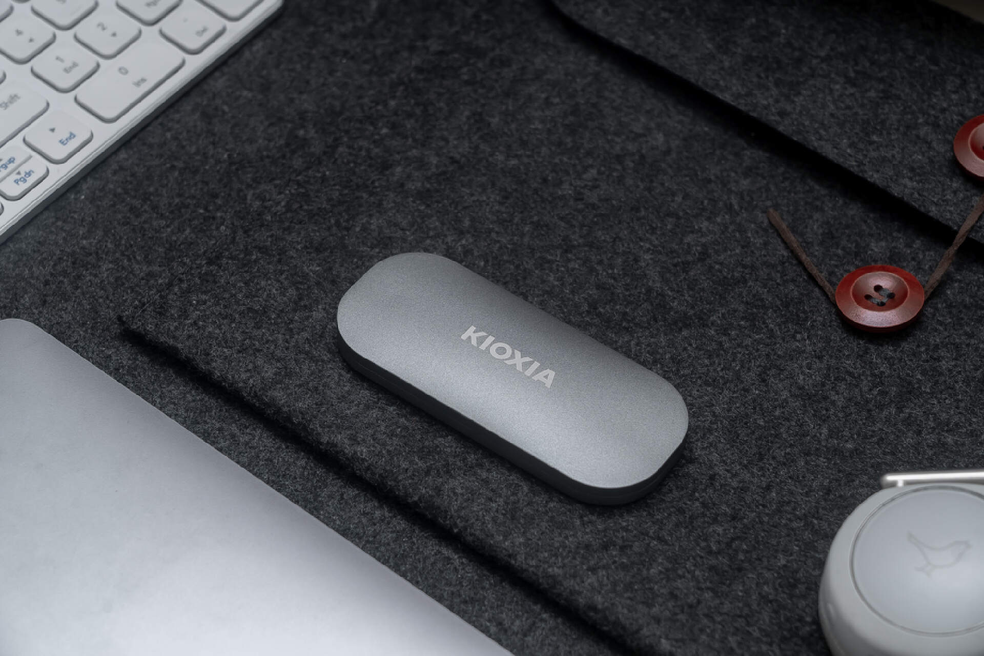 Mechanical hard disk terminator, read and write speed 1G per second - Kioxia XD10 mobile solid ...