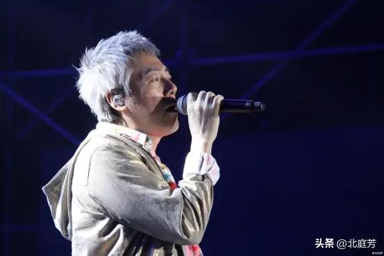 "Hundreds of Surnames" in the Chinese music scene: the Zhang family in ...