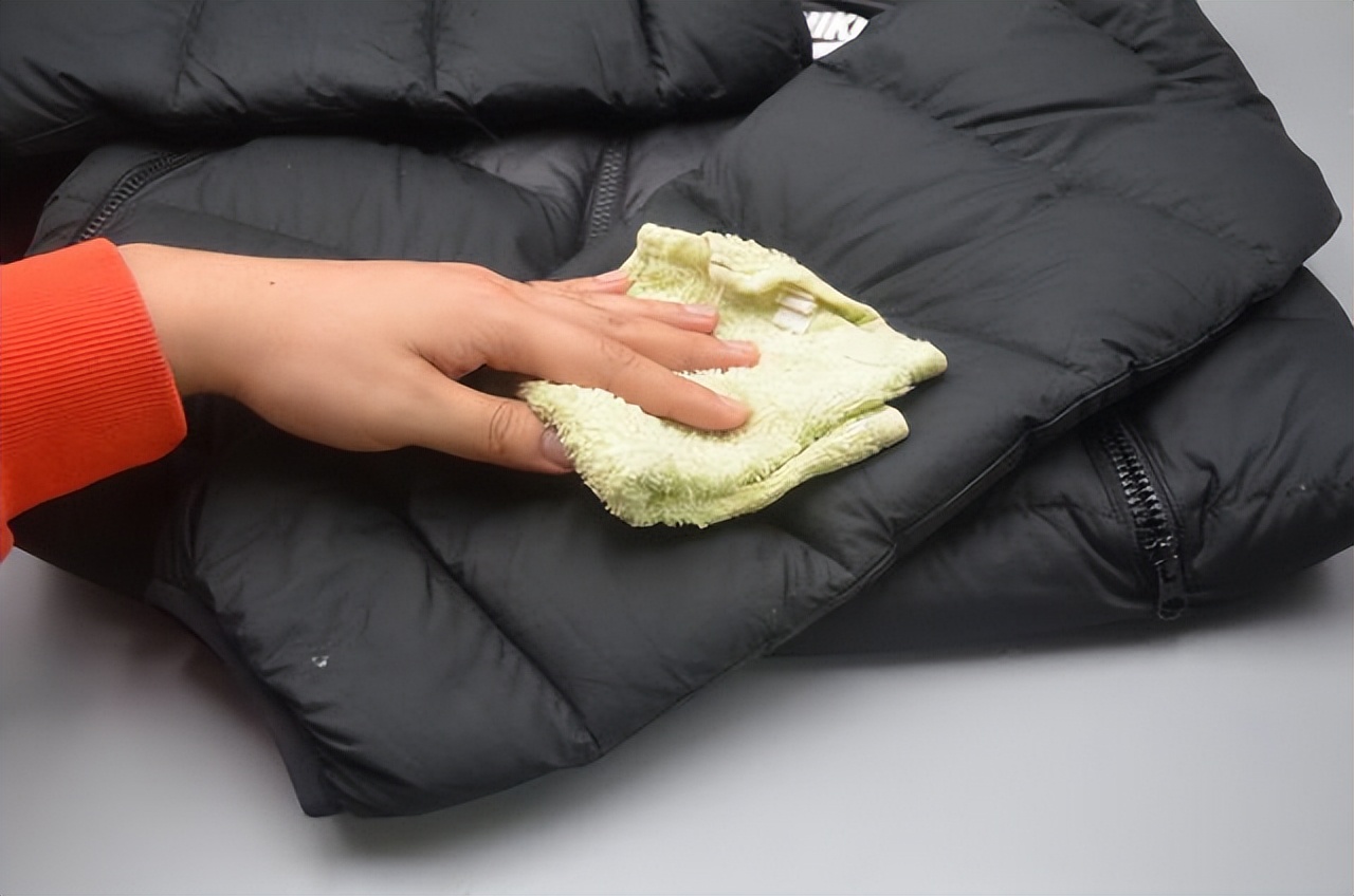Do not dry-clean the down jacket, teach you how to clean the down ...