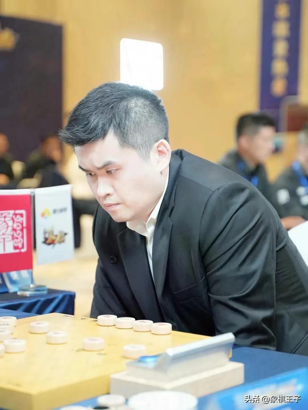 7 netizens commented on Wang Tianyi's extra-large and Zheng Weitong's ...