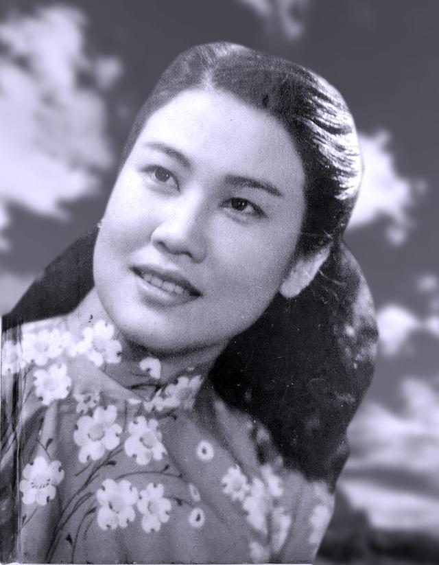Zhang Ruifang: separated from his first love at the age of 19, married ...