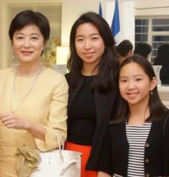 It was revealed that Brigitte Lin would not divorce because she was ...