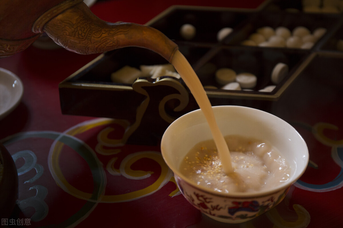 Have you ever had the "salty milk tea" in Inner Mongolia? - iNEWS