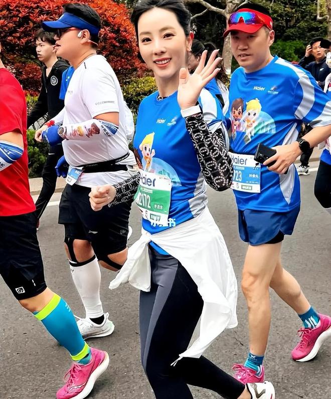 Liang Jing and Yu Xiwen succeeded in taking over, and Li Sisi thought ...