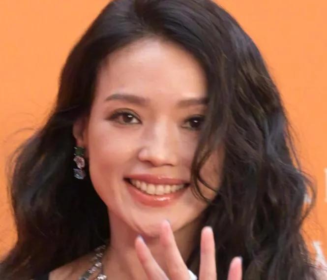 Shu Qi has never put on her clothes in an upright manner - iMedia