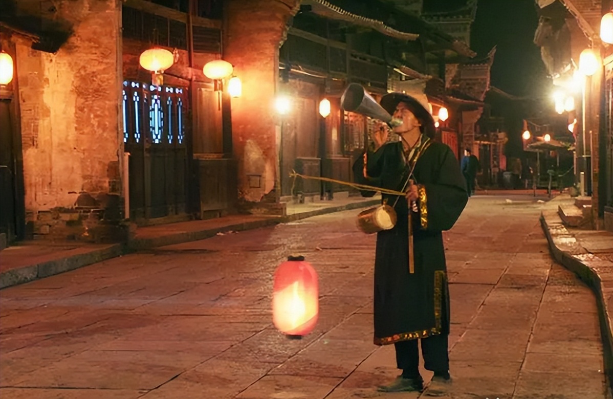 Why was there such a job as a watchman in ancient times? What kind of ...