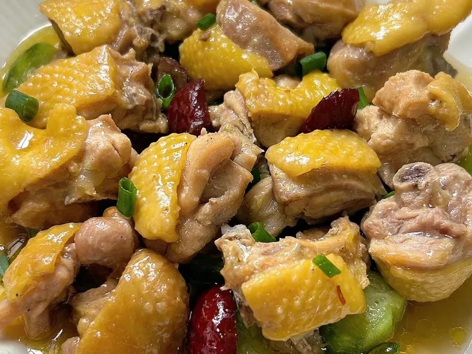 The heat rises in the middle of the summer, so you should eat eight ...