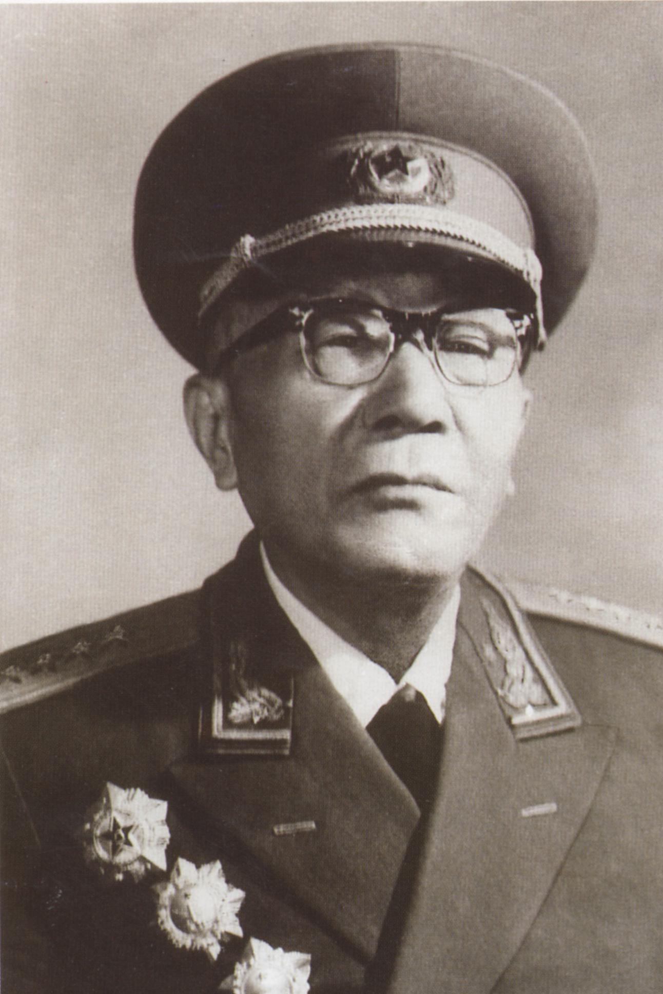 In 1968, Huang Kecheng was interrogated in turn and secretly wrote a ...