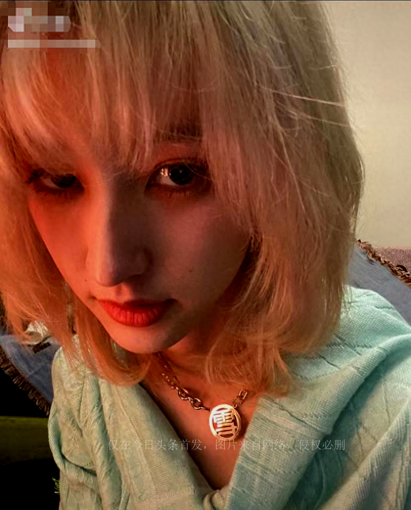 Hua Chenyu posted photos for the first time after the scandal involving his girlfriend, and the ...