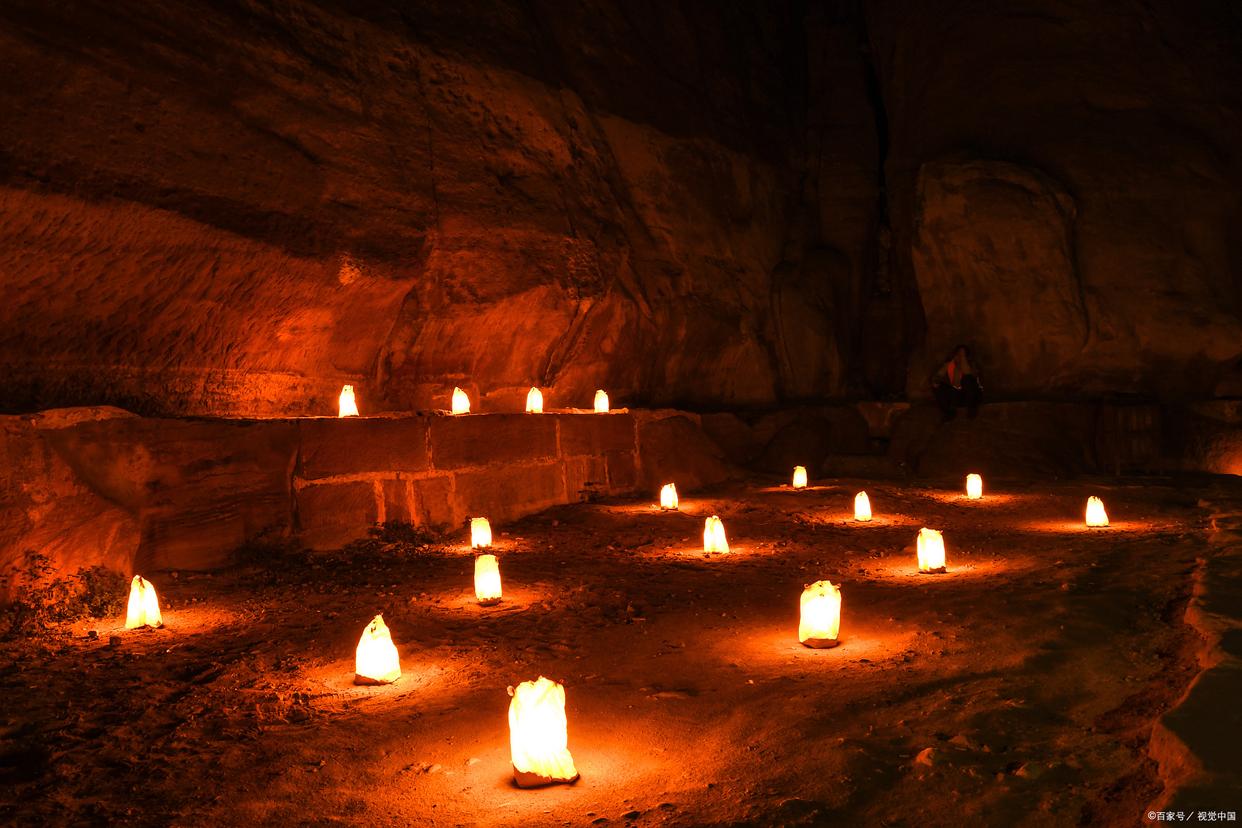 It is said that the eternal lamp in the ancient tomb can last for a ...