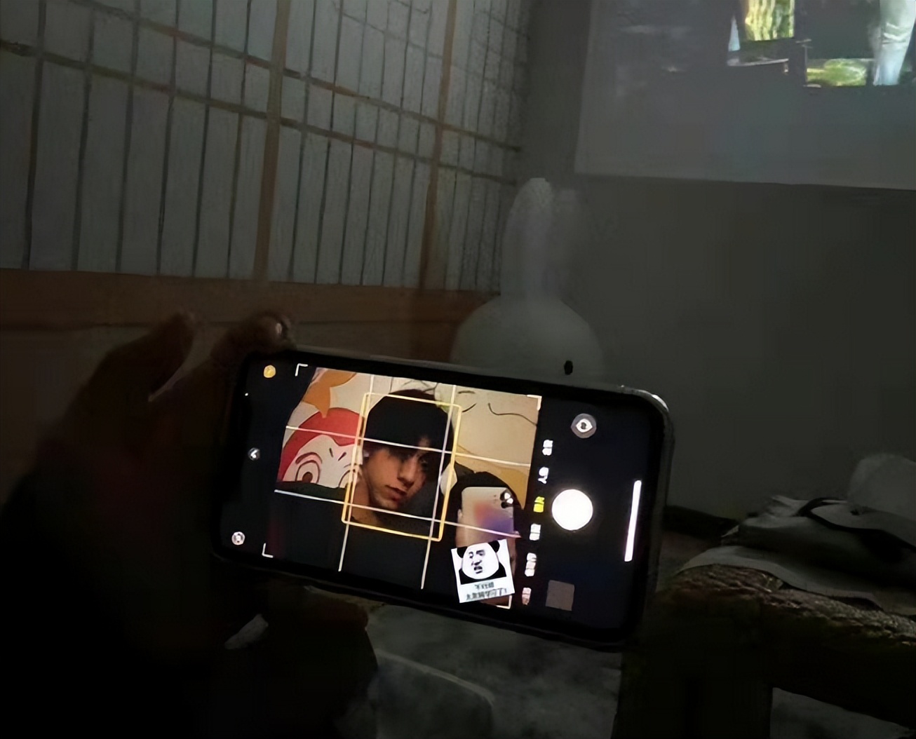 The house collapsed when he debuted, and the newcomer Zhu Zihao was exposed to a romantic photo ...