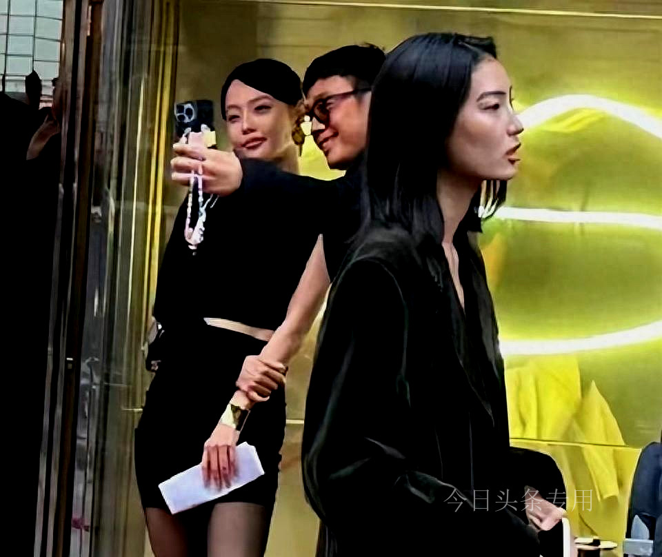 After facing N rounds of questioning, Yang Ying began to fight back ...