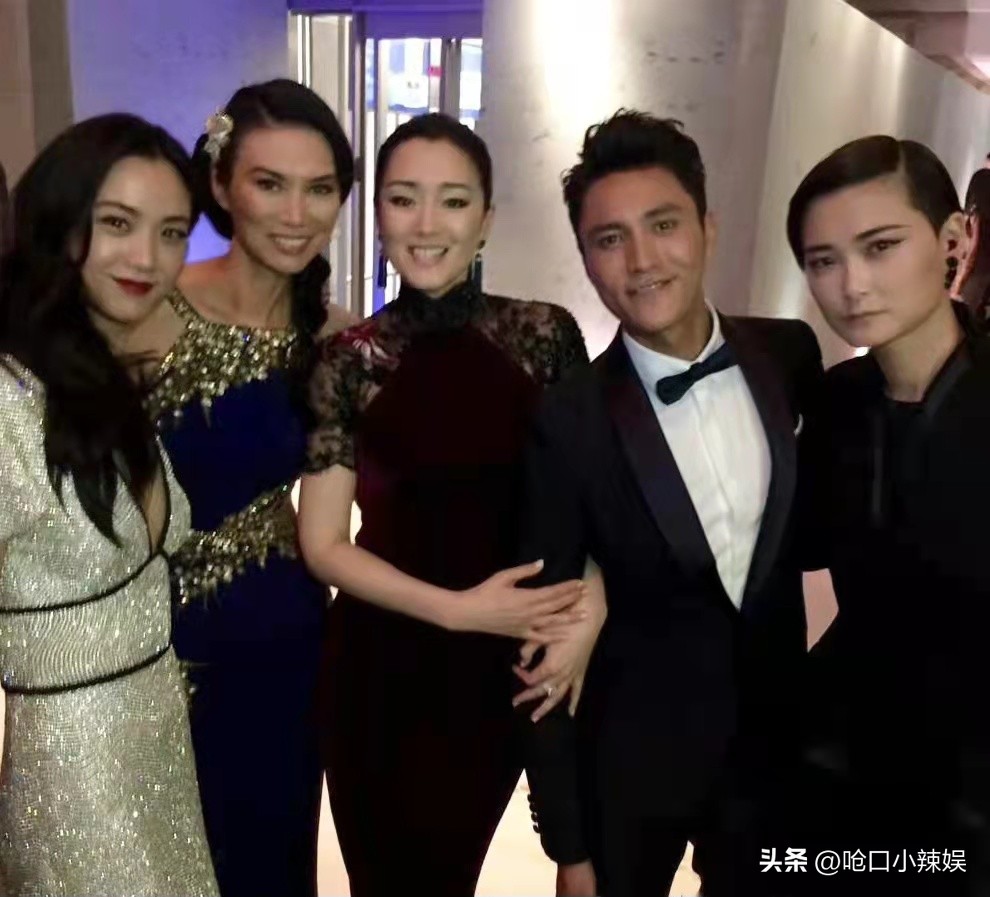 Guo Jingjing is in the same frame as 57-year-old Gong Li, with a strong ...
