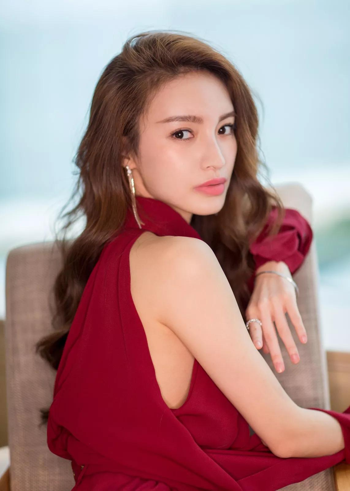 Gu Xuan in the series of goddesses with a hundred family names - iNEWS