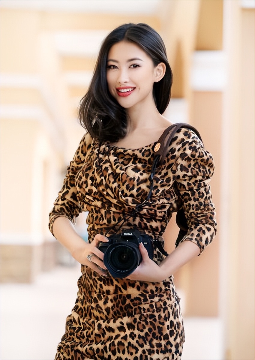 "The most beautiful face in the world" Zhu Zhu: When she met her best ...