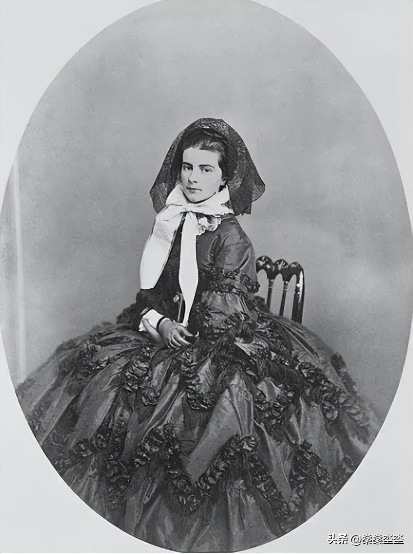 Princess Sissi's younger sister, Marie, ushered in a long and turbulent ...