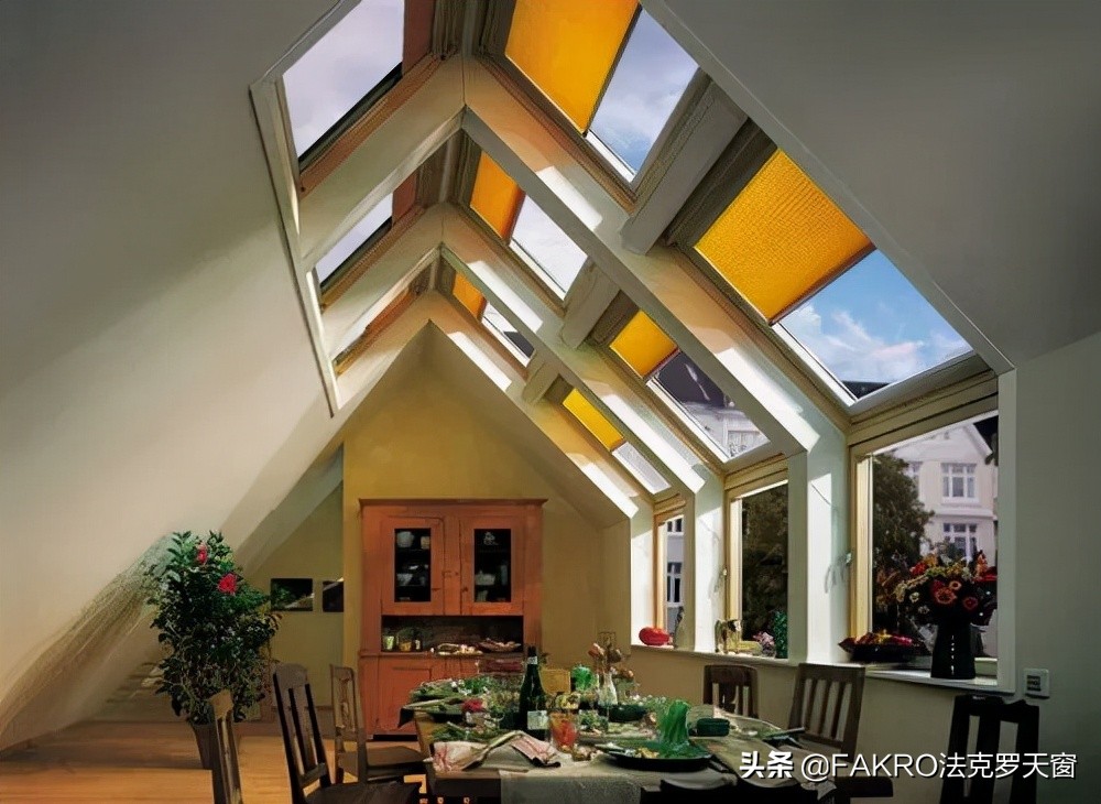 Transform your attic into a secret base with your kids, watch the stars ...