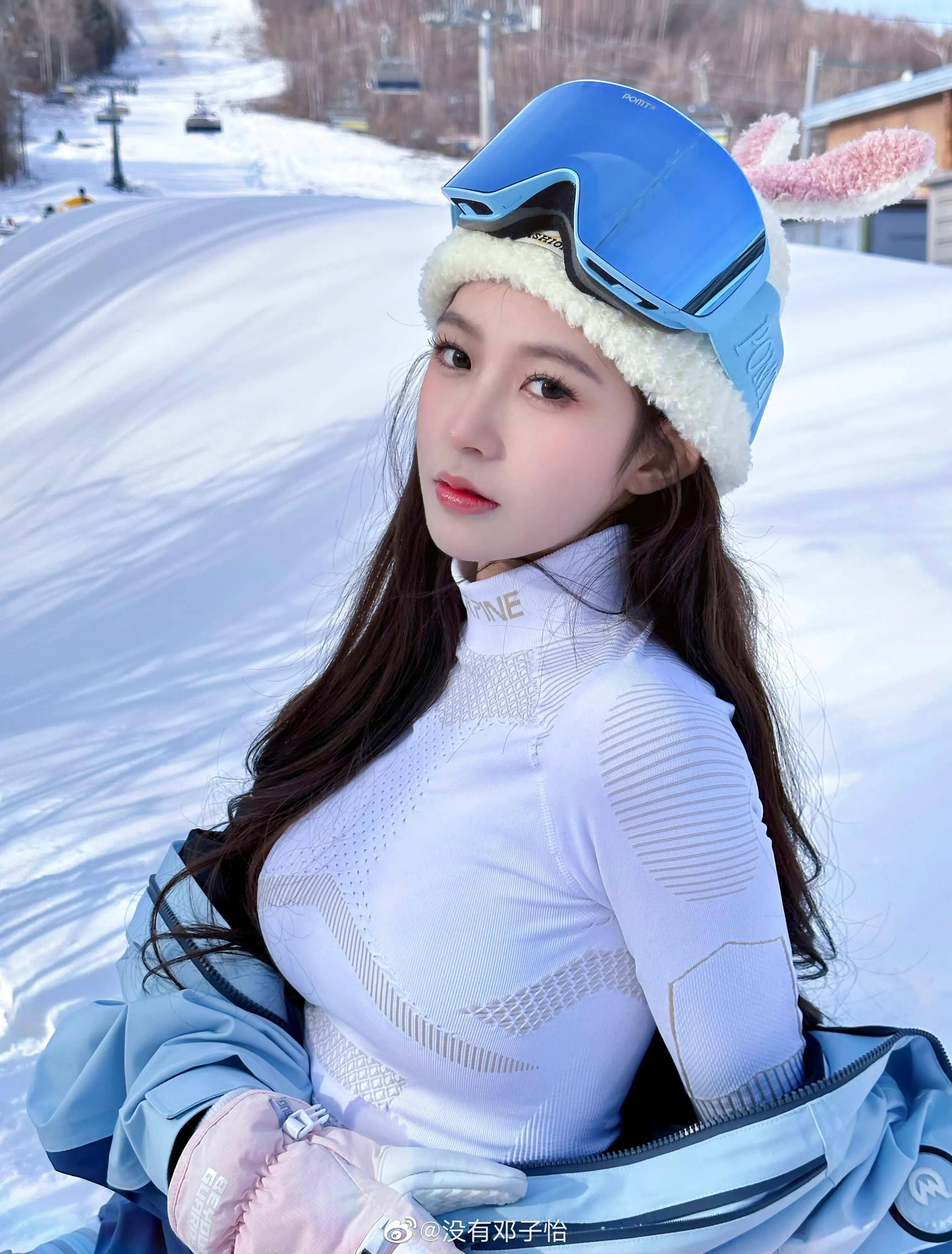 Yan value blogger - Deng Ziyi - iMedia