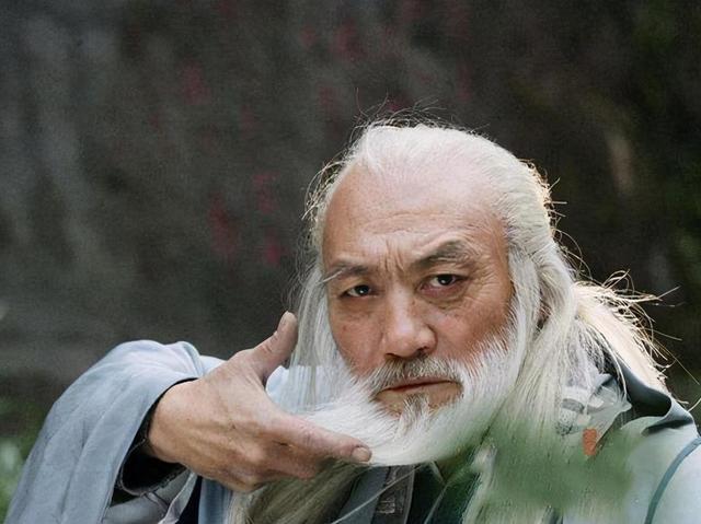 Why is Linghu Chong almost invincible after learning "Nine Swords of ...