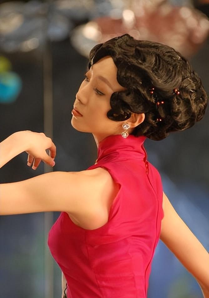 On the surface, Liu Yan is the most beautiful goddess of "wheelchair ...