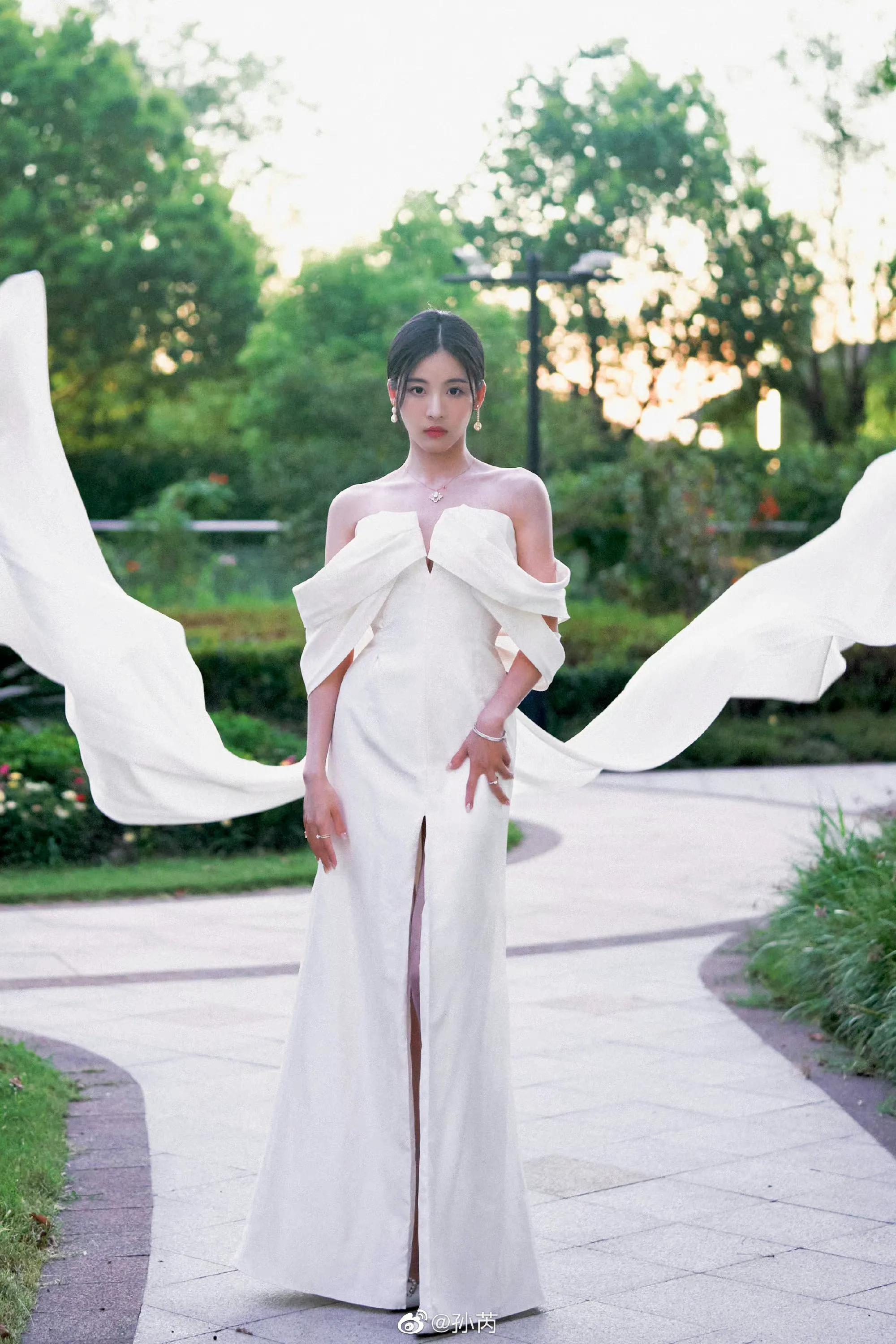 Sun Rui beautiful picture - iNEWS