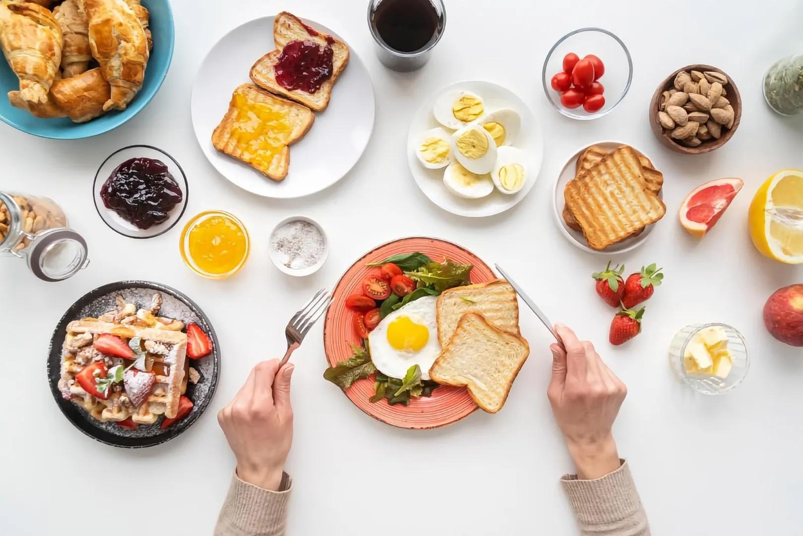 How to eat three meals a day, from the first bite of breakfast to ...