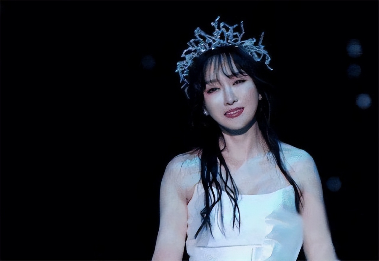 A recent photo of Sa Dingding, who married her husband within 90 ...