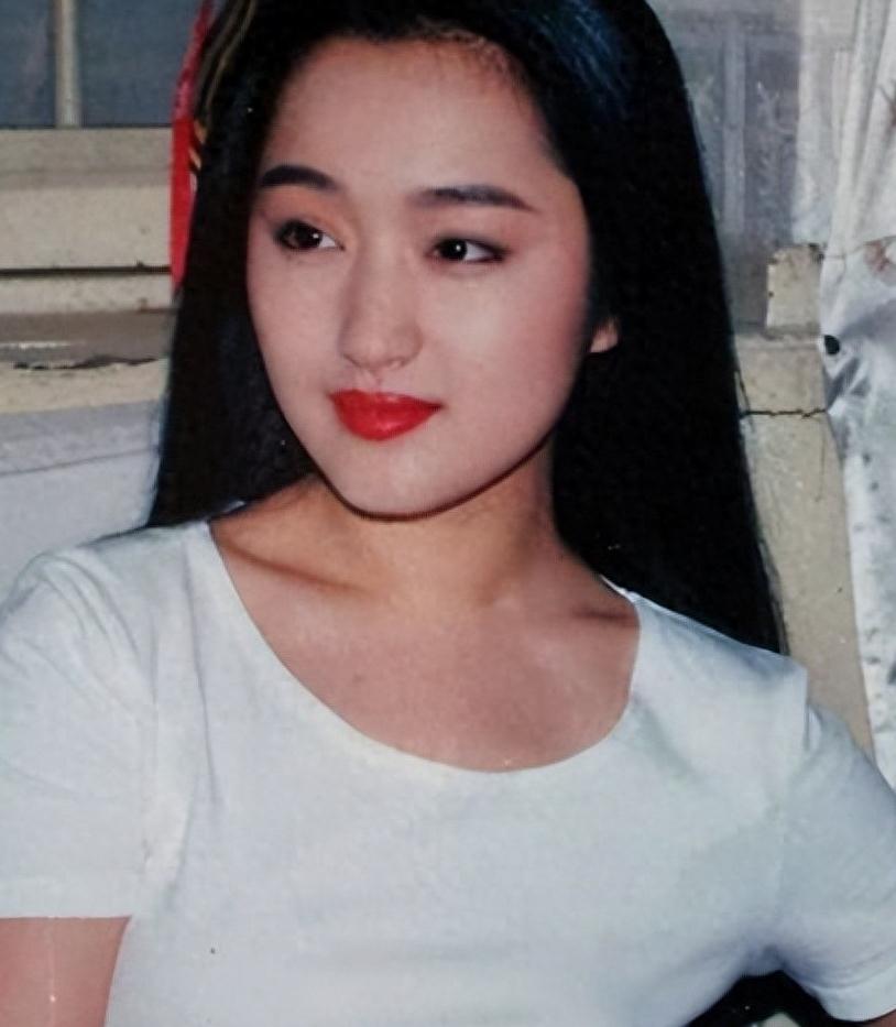 "Queen of Sweet Songs" Yang Yuying: beautiful and sweet, still single ...