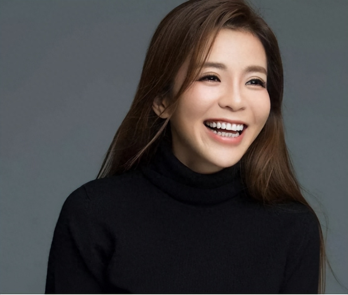 CCTV's Zhu Xun gave up his job and now he and his husband have embarked on another path, which ...