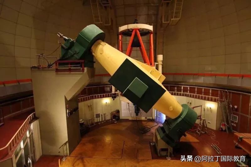 Aladdin Walking into the Xinglong Base of the National Observatory 2 ...