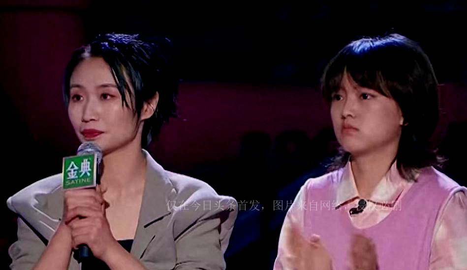 Zhou Xun appeared on a talk show: He defaulted to falling in love with ...
