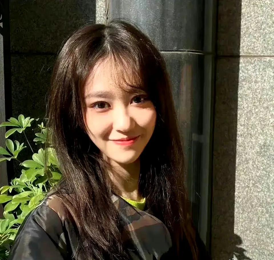 The post-95 Song Weilong's love affair with Chen Qianyu, the rich man's daughter, was exposed ...