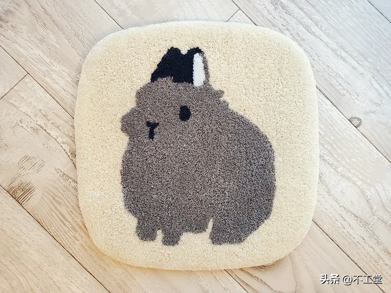 Simple and cute Tufting works - iNEWS