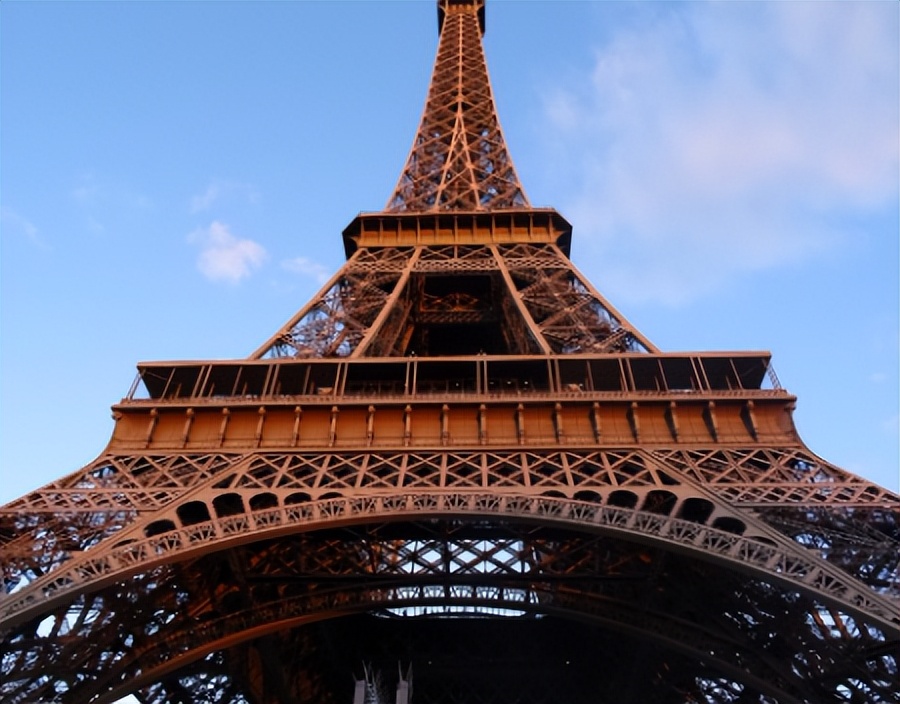 Exploring the Eiffel Tower: An Aesthetic Miracle of Architectural ...
