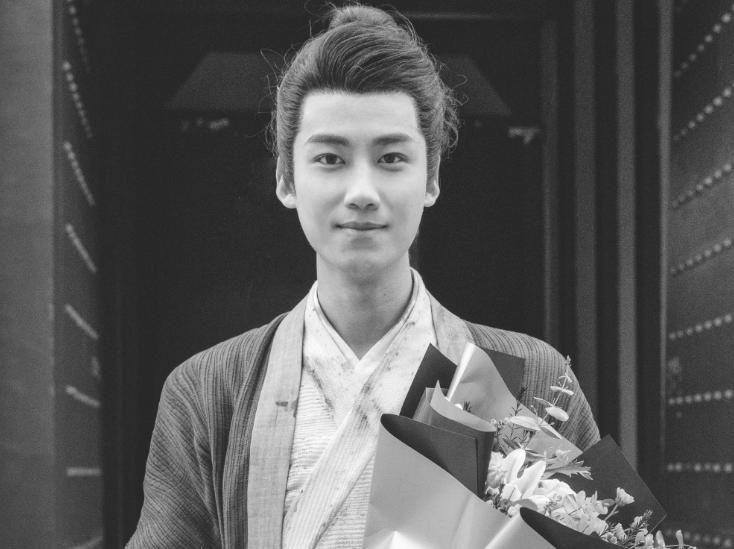 Friends released photos of Liu Feng's death, revealing that he was the ...
