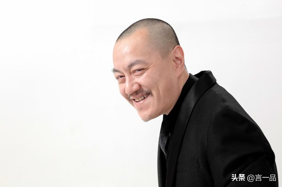 He is the originator of Chinese Internet singers. He looks like a bald ...