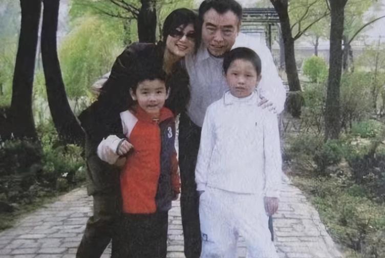 At the Beijing Film Festival, the wonderful face-changing staged by the ...