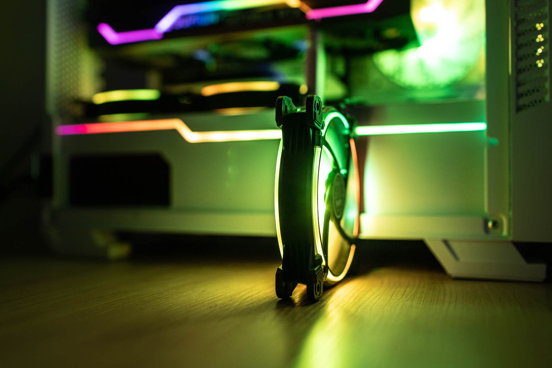 How to improve the appearance and heat dissipation of the chassis?Try ...