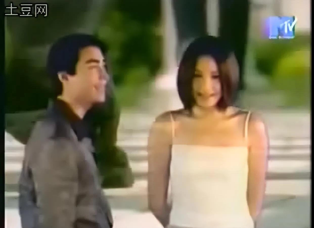 Is Hu Bing a dog licker?Unrequited crush on Qu Ying for 30 years, now ...