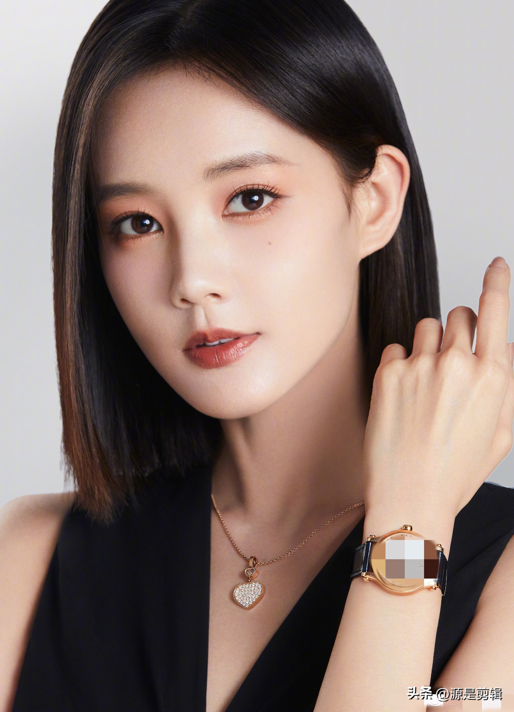 Li Yitong's short hair is cute and beautiful - iNEWS