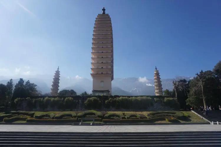 Ding Sheng agreed to fly to Beijing with Wang Ping, but the next day he ...