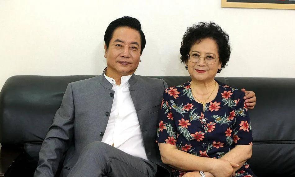 Why are there three actors playing Tang Seng in the 86 version of ...