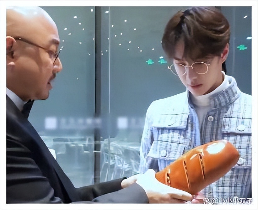 Xu Zheng praises Wang Yibo: It's easy to become a fan - iNEWS