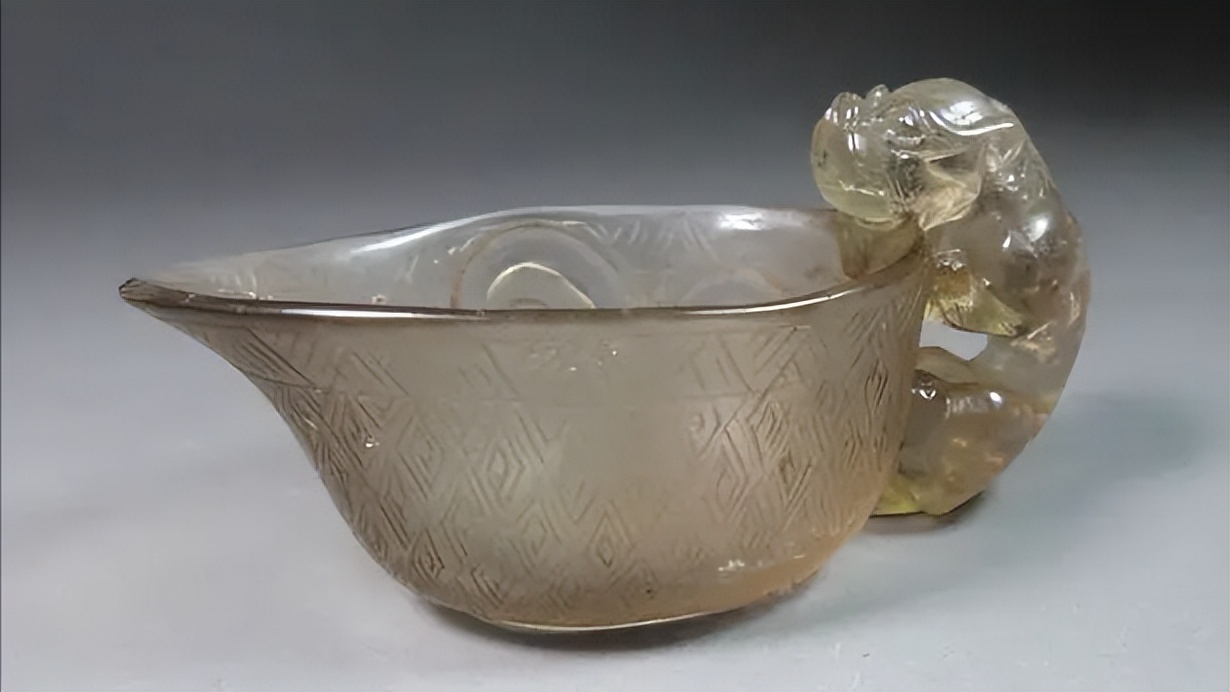 The ancient Chinese crystal cup unearthed from the ancient tomb of the ...